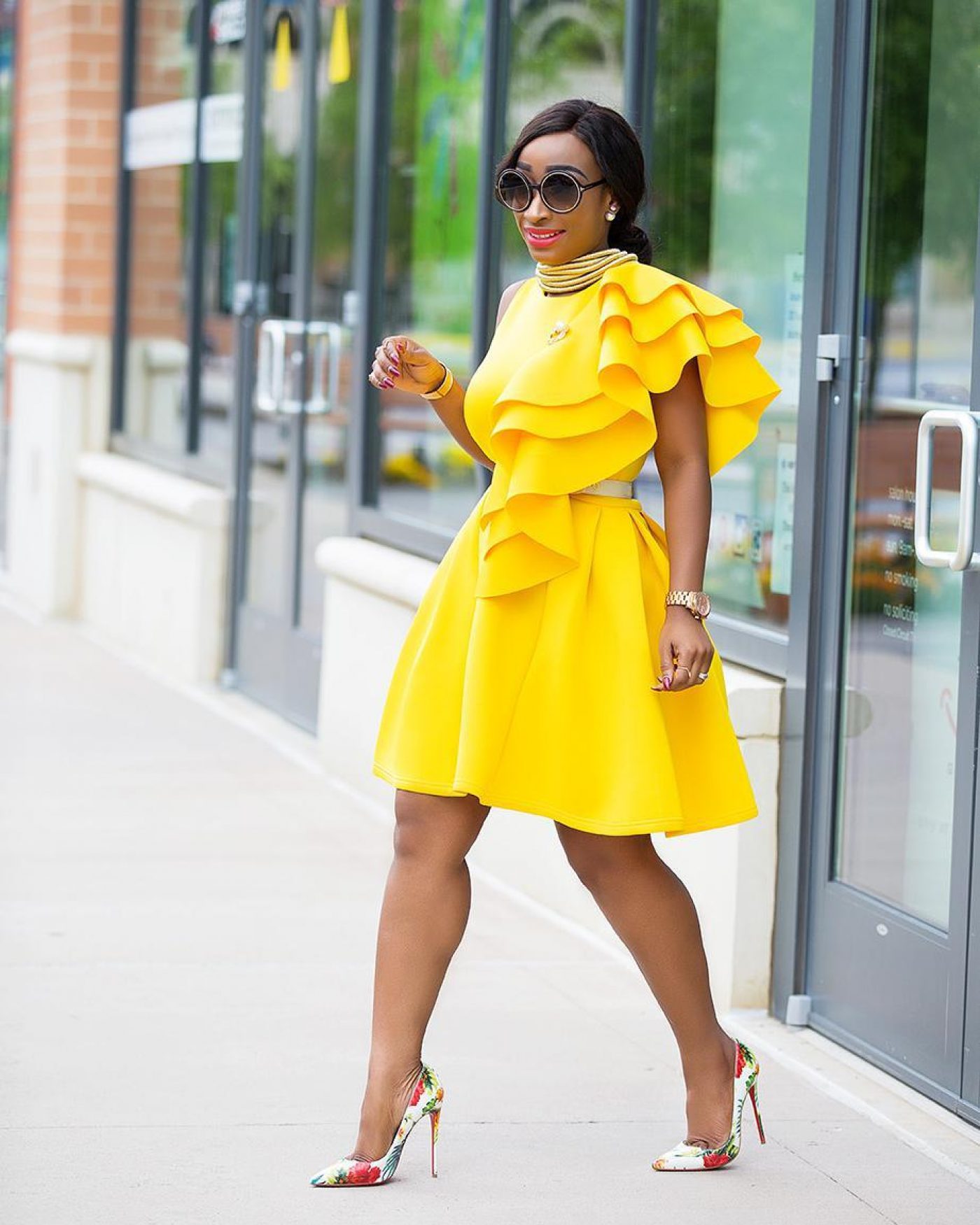 23 Photos That Prove You Can Never Go Wrong Wearing Yellow | FPN
