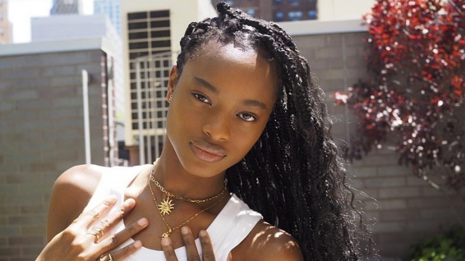 Model Mayowa Nicholas Shows Off Her Dancing Skills For Her 22nd ...