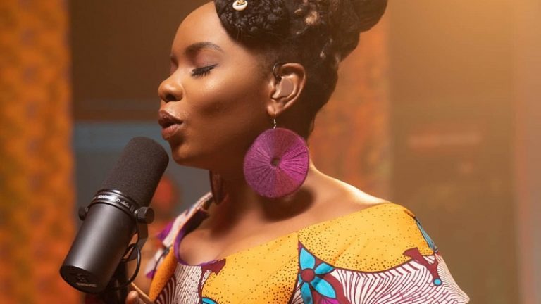 Yemi Alade Serves A Major Ankara Style Inspo In A Live Performance Of ...