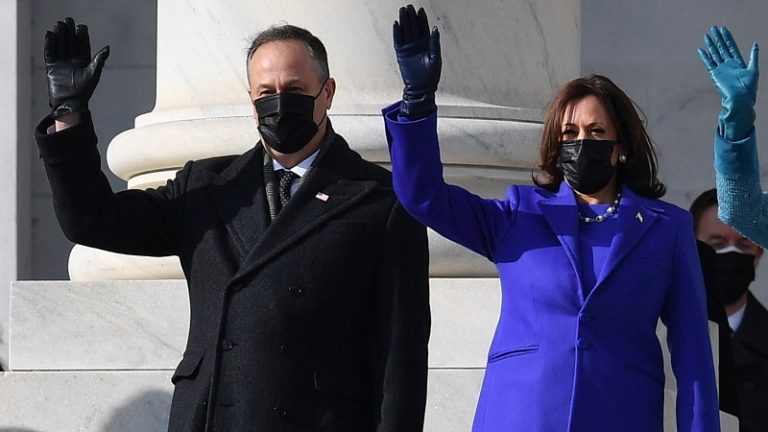 The Meaning Behind Kamala Harris' Purple Outfit On Her Inauguration | FPN
