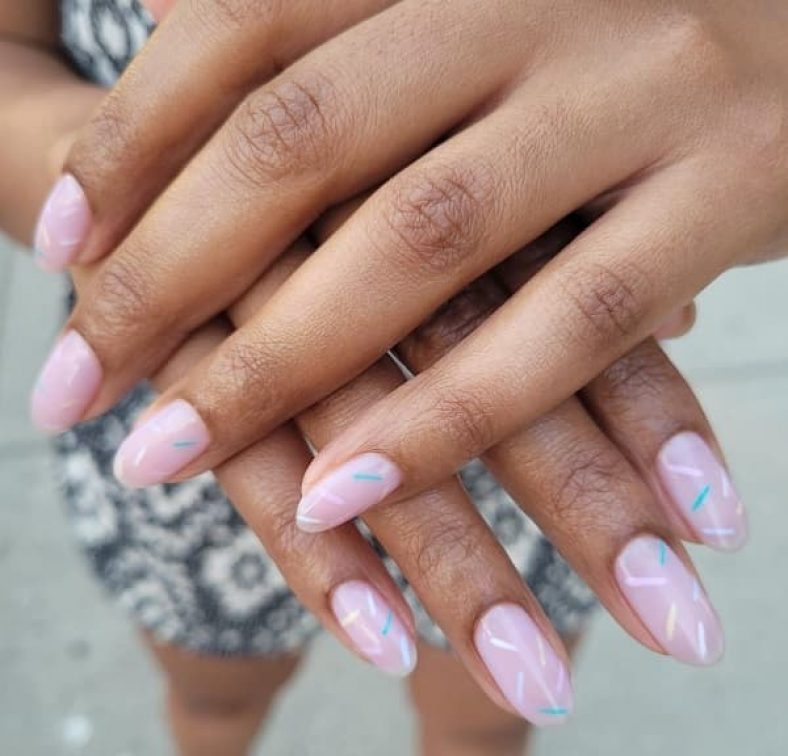 11 Almond-Shaped Nail Designs You'd Want To Try | FPN