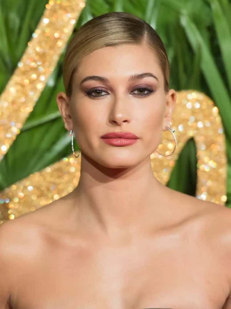 7 Wedding Beauty Inspiration Every Bride Should Copy From Hailey Bieber ...