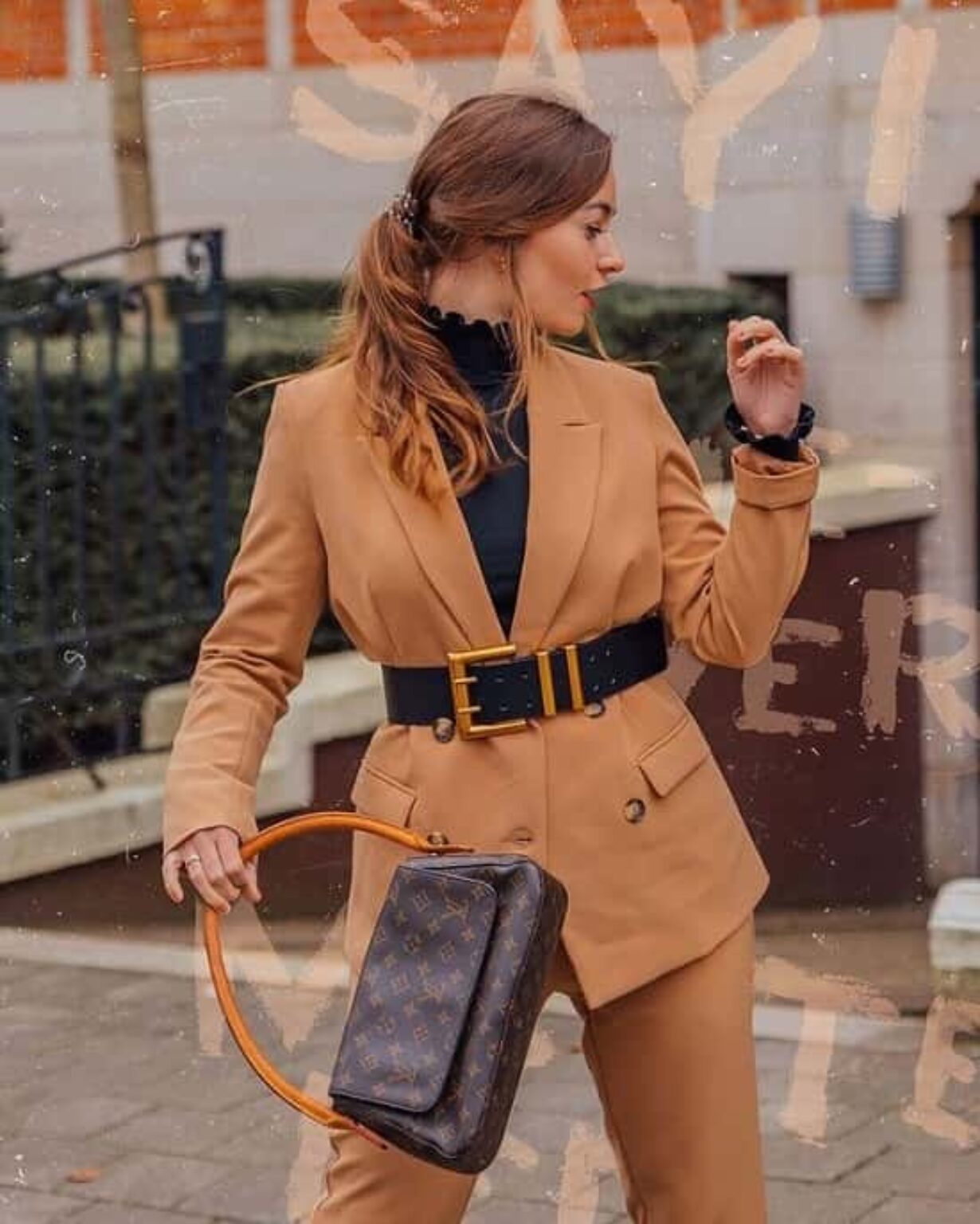 7 Ways To Elevate A Boring Outfit With An Oversized Belt | FPN