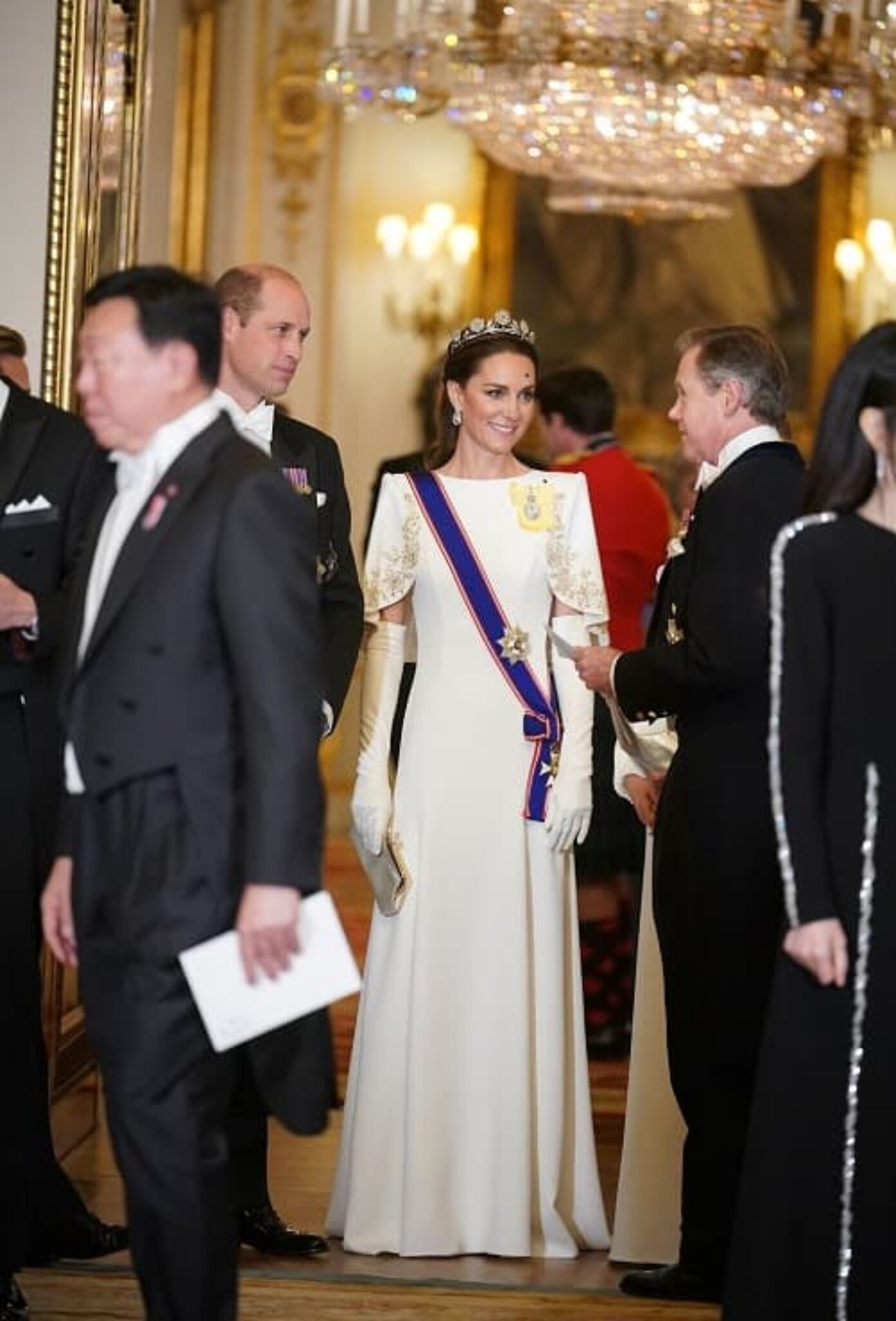 Princess Kate Opted For Sleek Elegance in an Embroidered Gown and the ...