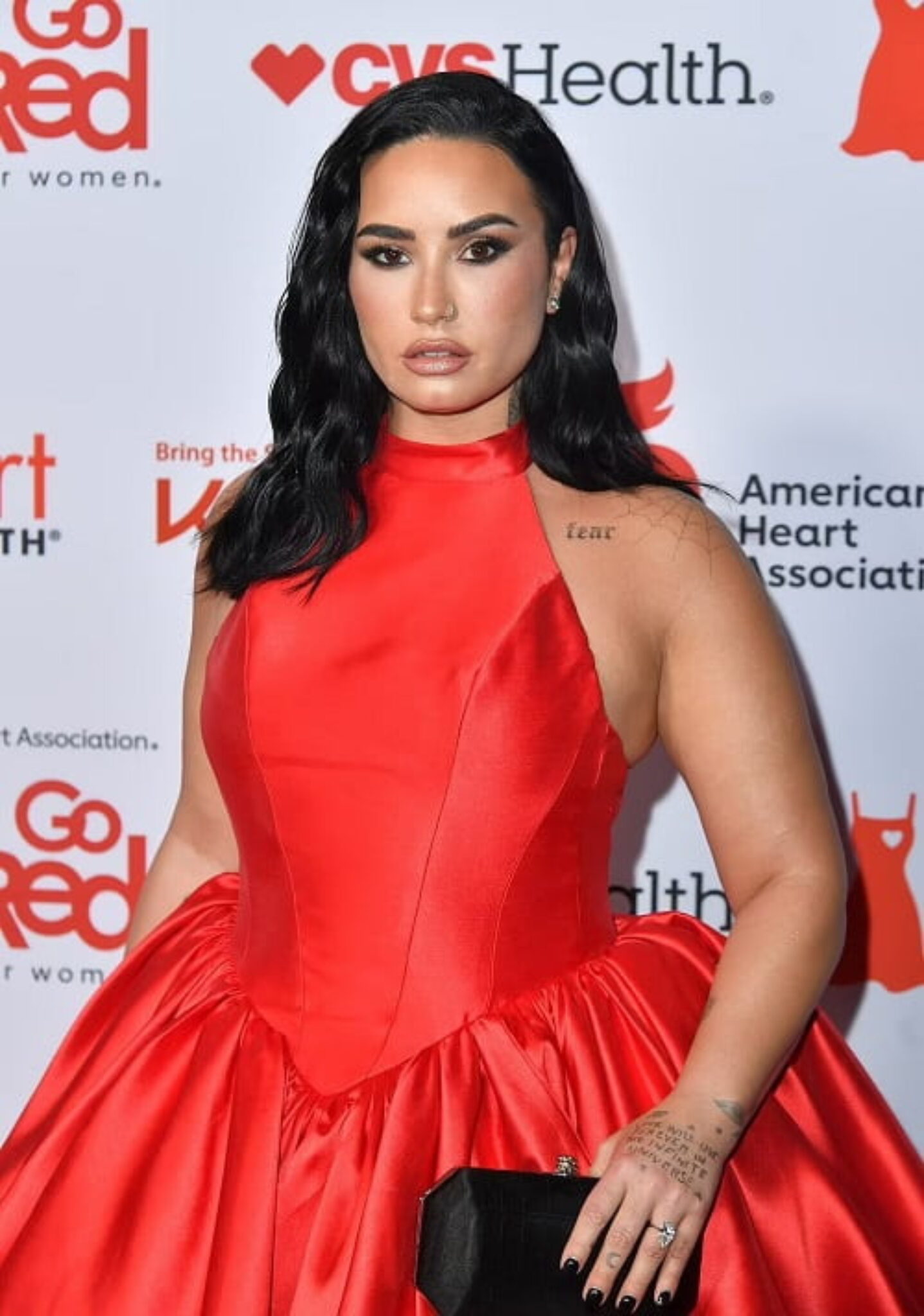 Demi Lovato Stuns at Go Red Concert | FPN