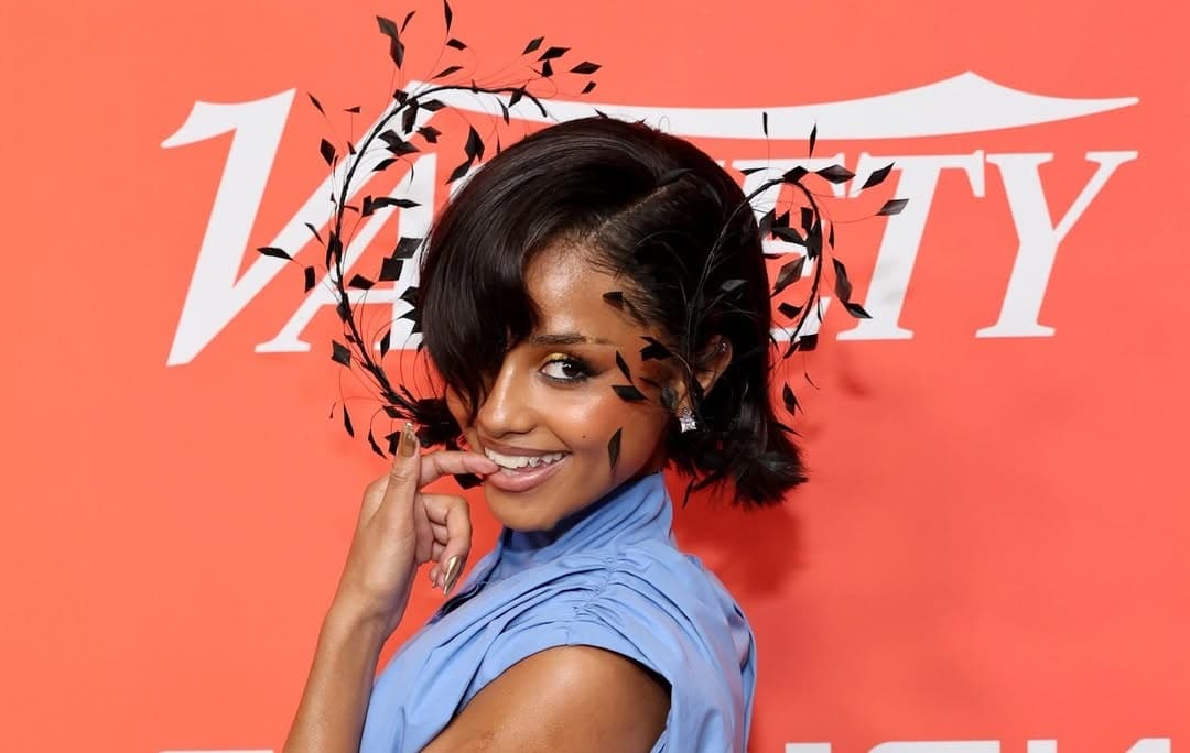Tyla Brought Some Y2K Glam in Unexpected Co-Ords and Trendy Headpiece | FPN