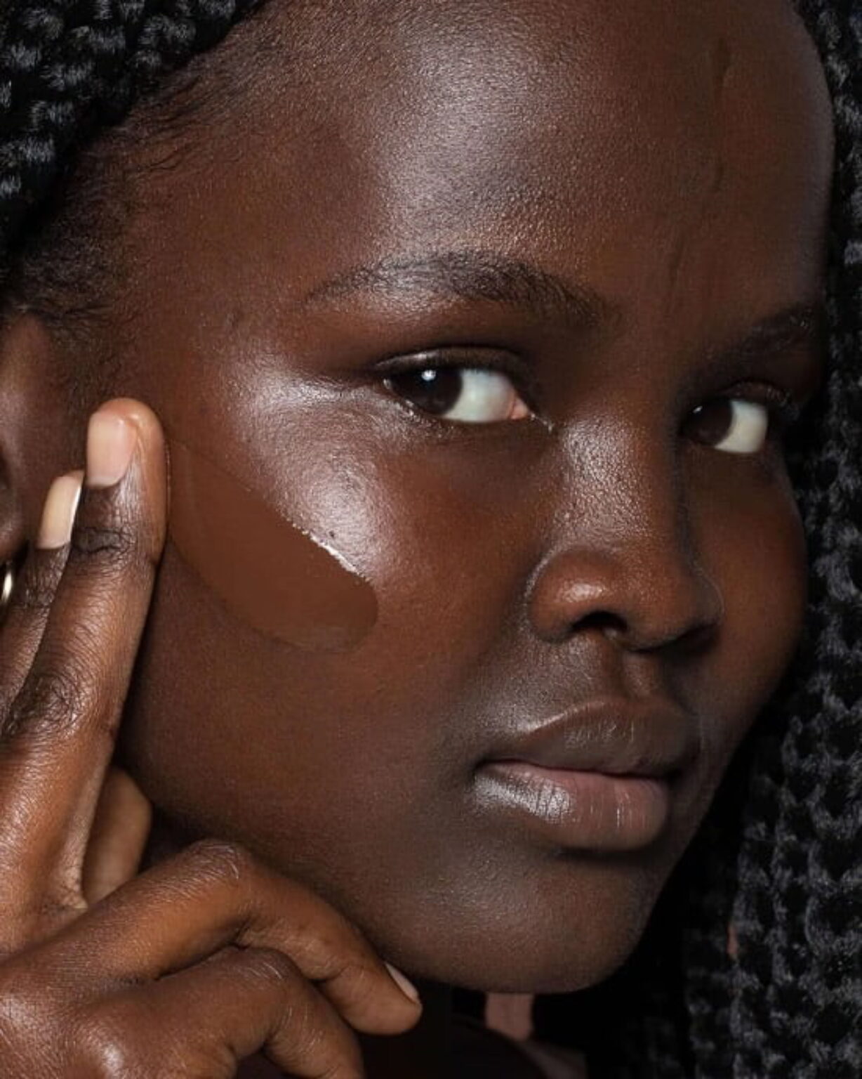 Foundation for Natural Skin: Choosing the Right Shade | FPN