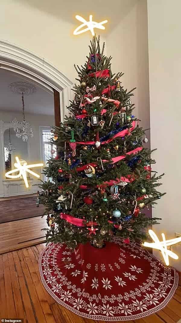 Emily Ratajkowski Poses Braless With Her Christmas Tree | FPN